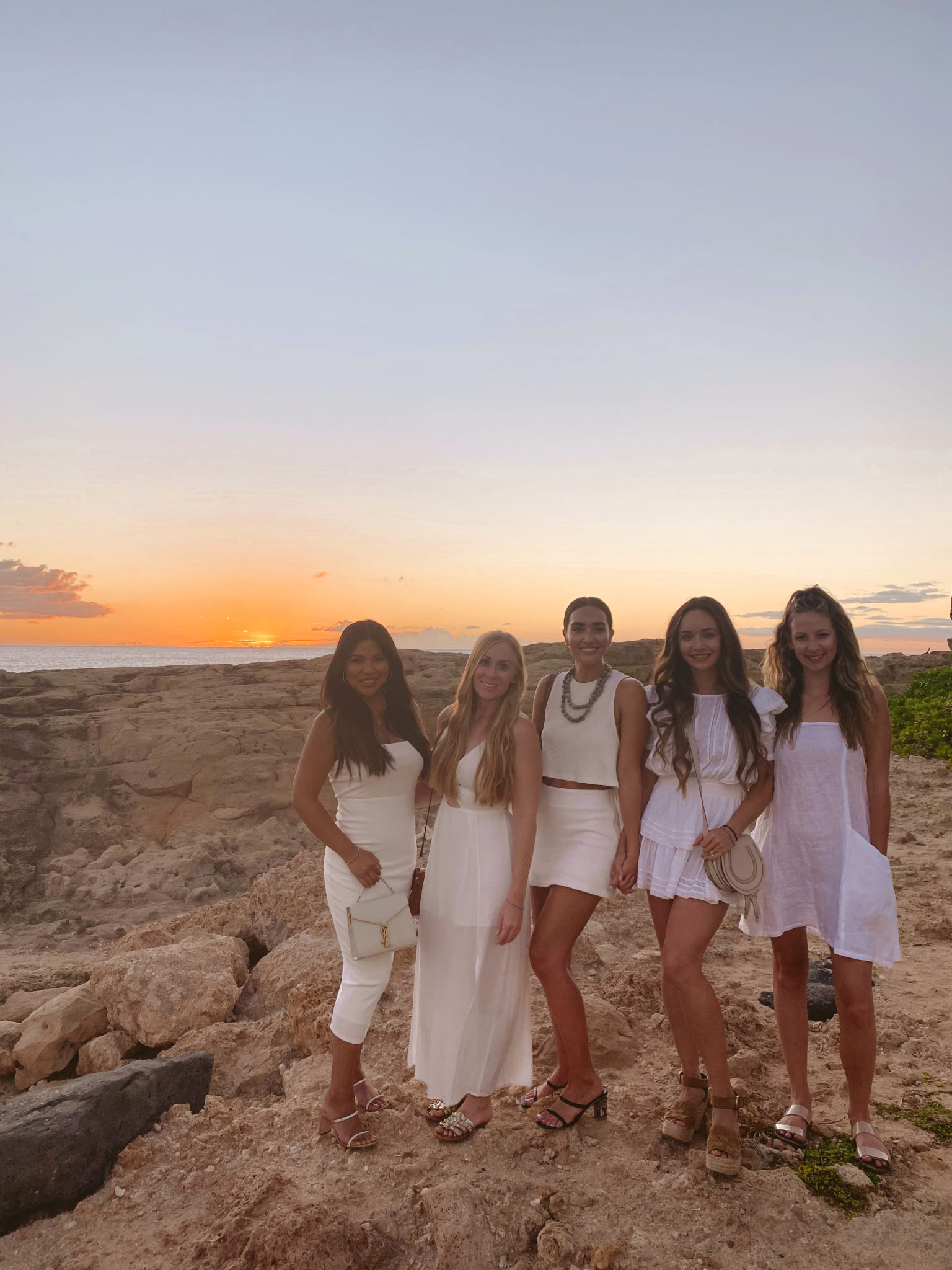 The Ultimate Oahu Girls Trip: a Complete Travel Guide - Outfits & Outings