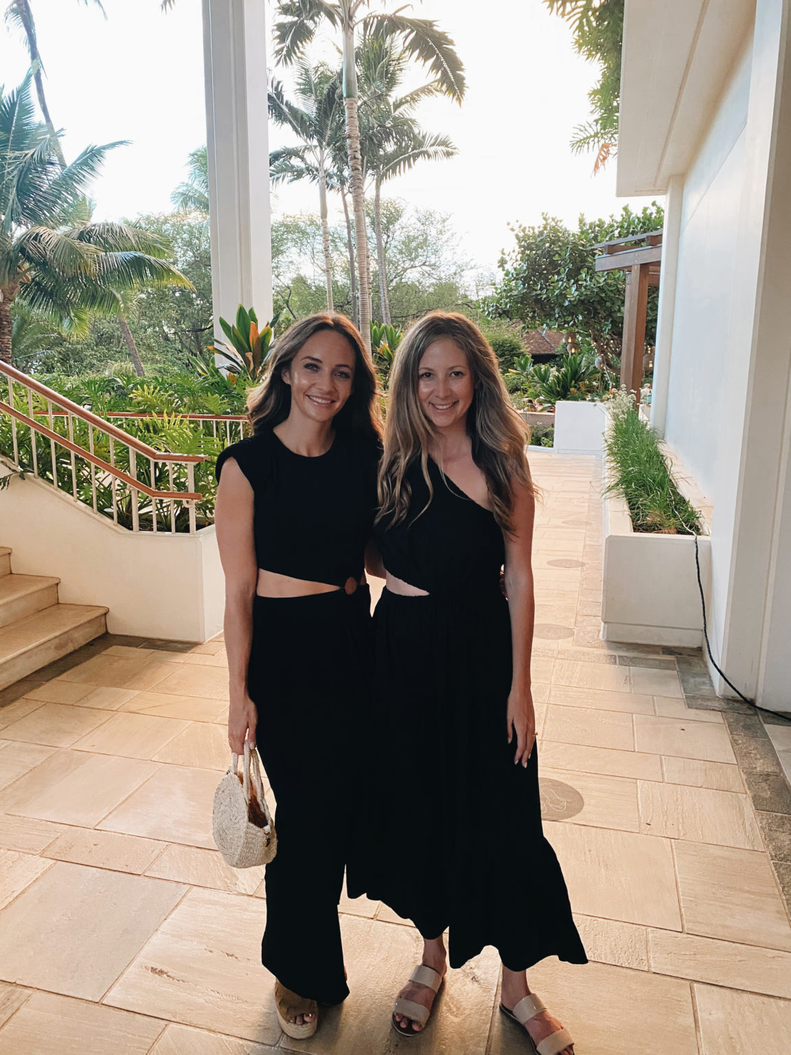 The Ultimate Oahu Girls Trip: a Complete Travel Guide - Outfits & Outings